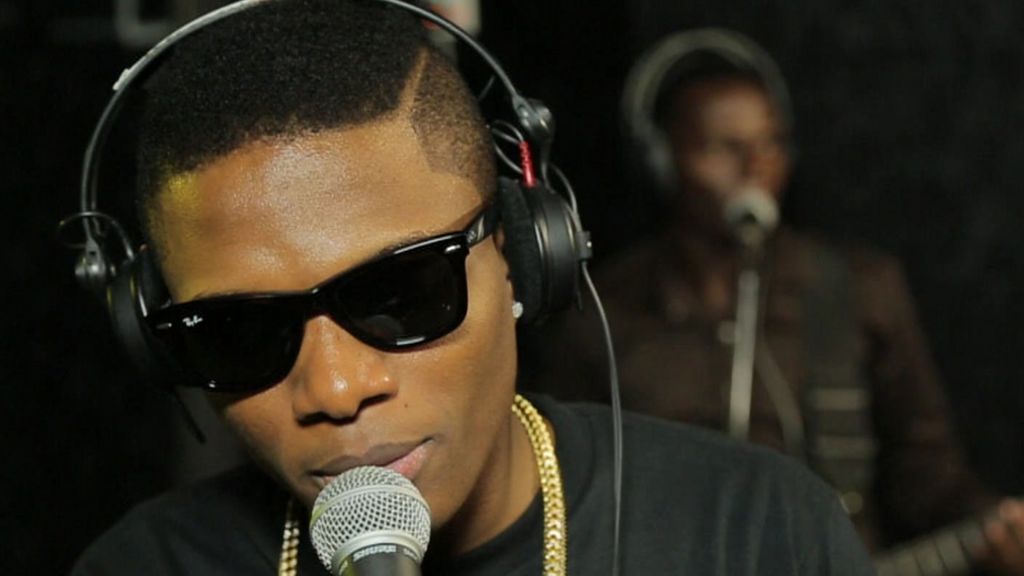 Nigeria's Wizkid on his first time on stage - BBC News