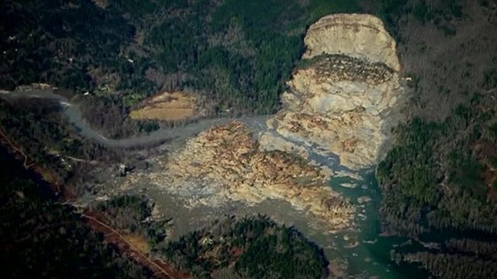 Washington landslide: Search for survivors continues - BBC News