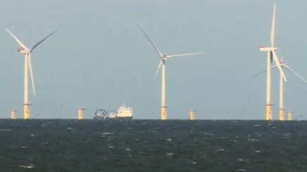 'Controlled explosion' for WW2 wind farm bomb - BBC News