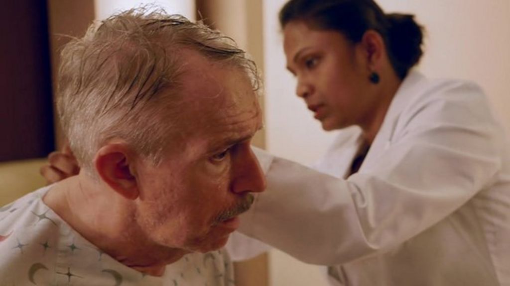 Actors faking ailments to help doctors improve - BBC News