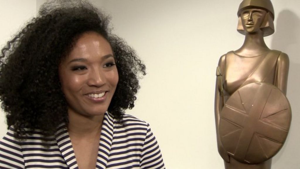 Backing singers move to centre stage - BBC News