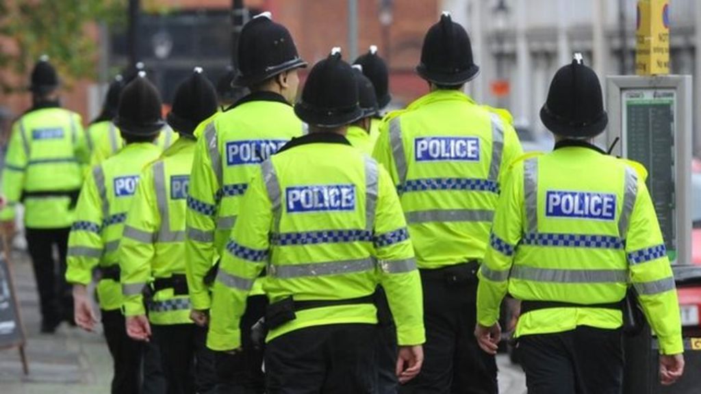HMIC report: Police 'damaged but not broken' - BBC News