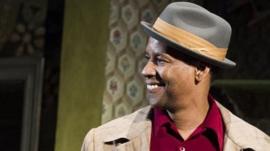 Denzel Washington triumphs in Broadway revival - BBC News