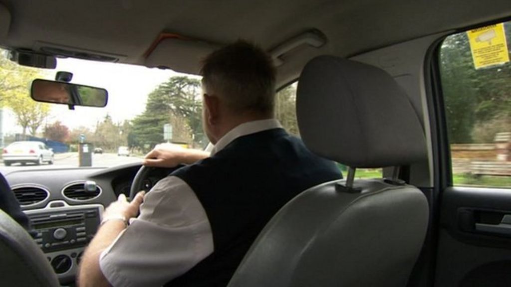 New taxi licence rules 'could put passengers at risk' - BBC News