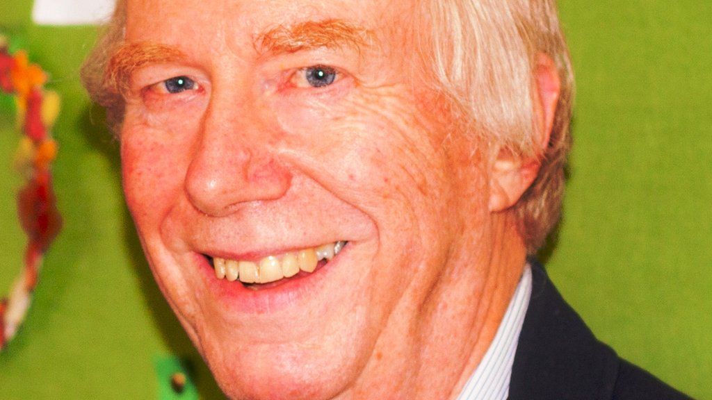 Malcolm Chisholm to step down at next Holyrood election - BBC News