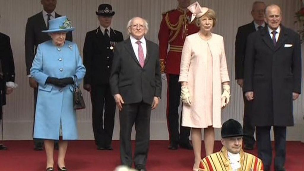 Queen and Duke of Edinburgh welcome Irish President to Windsor Castle ...