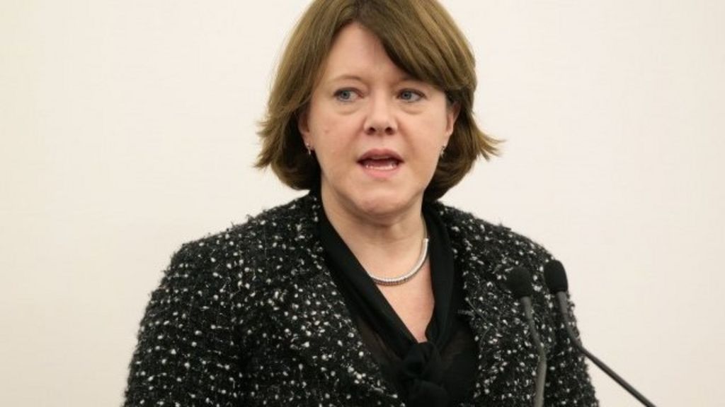 Maria Miller quits as culture secretary after expenses row - BBC News