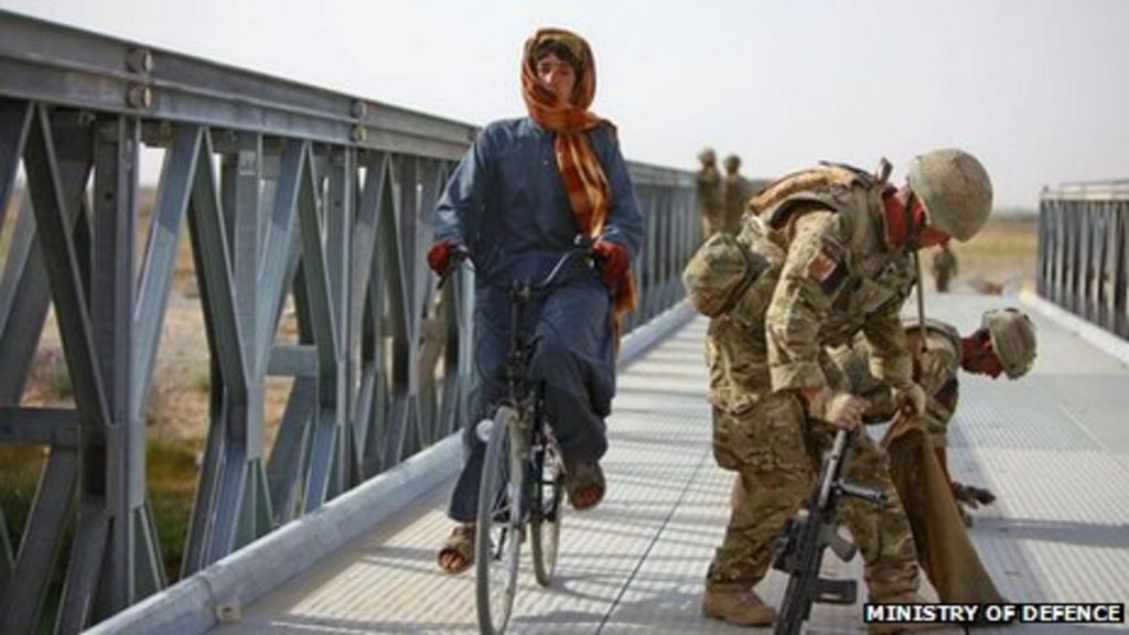 24 Commando Engineer Regiment saved from cuts - BBC News