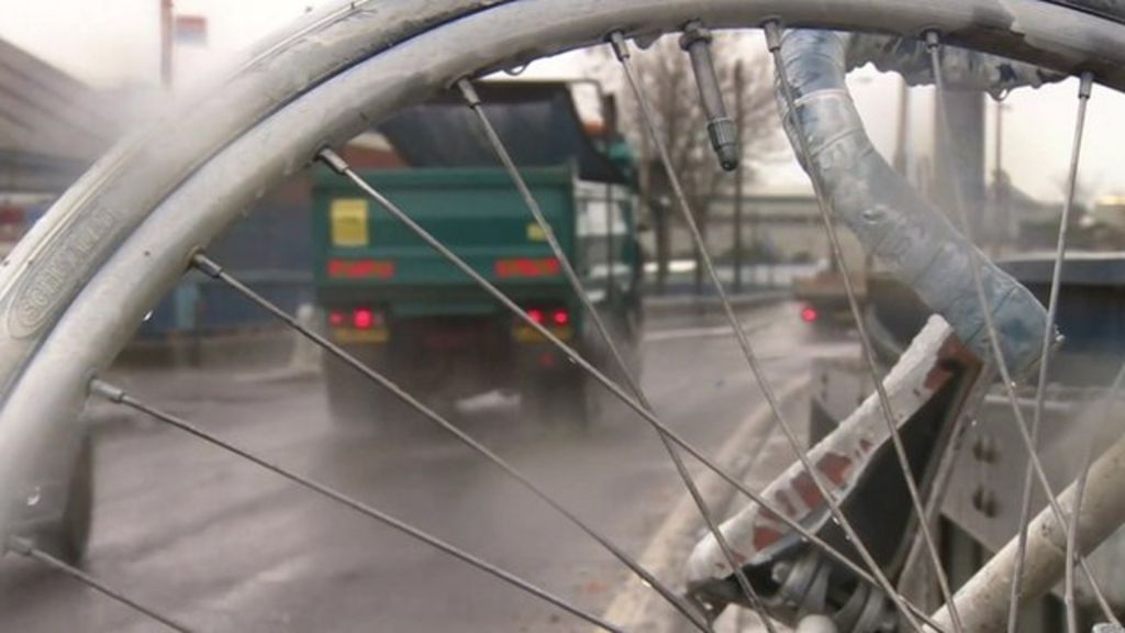 Cycling deaths: New lorry to reduce blind spot - BBC News