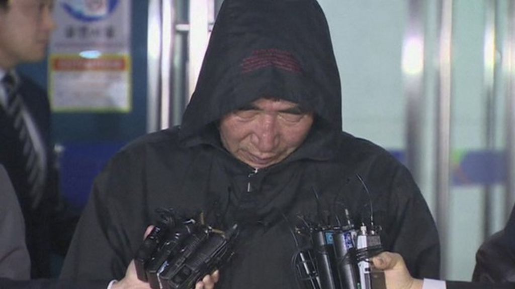South Korea ferry disaster: Sewol captain arrested - BBC News