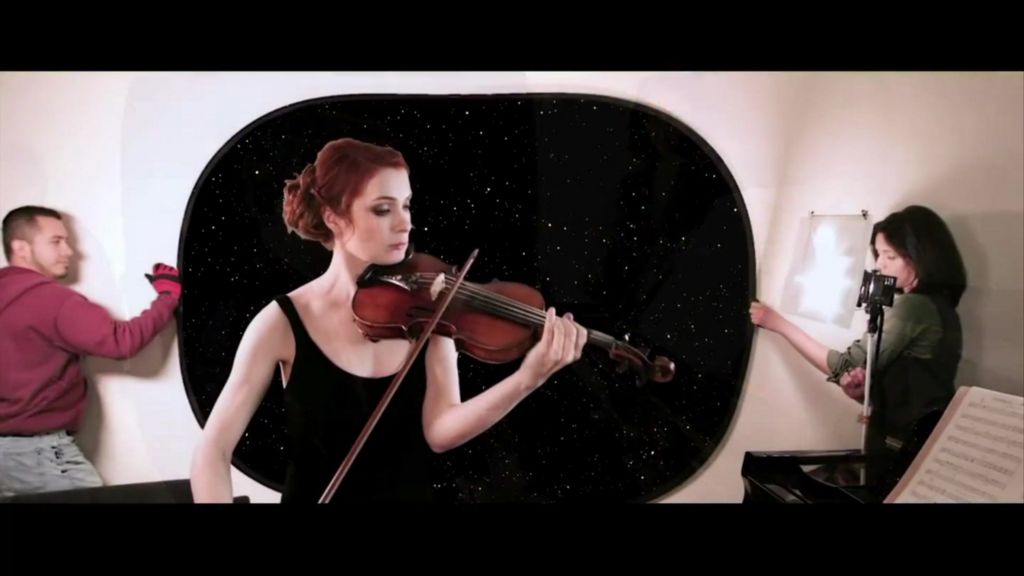 Felicia Day: Using tech to create her own art - BBC News