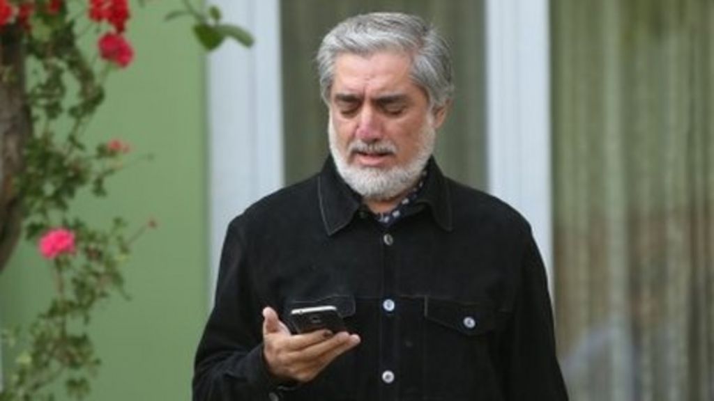 Abdullah Abdullah leads Afghanistan poll count - BBC News