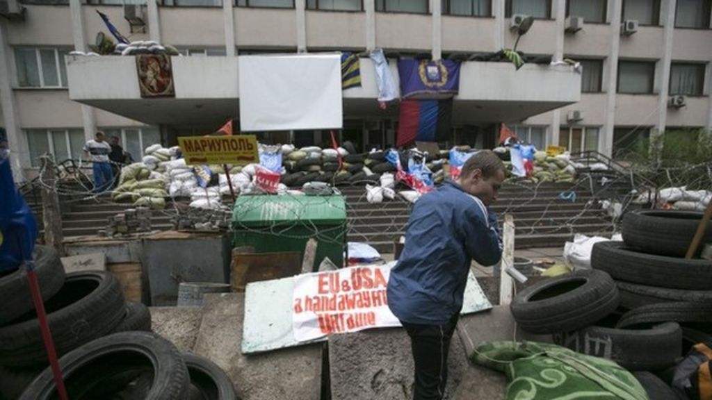 Ukraine crisis: BBC investigates Mariupol 'liberation' claims - BBC News