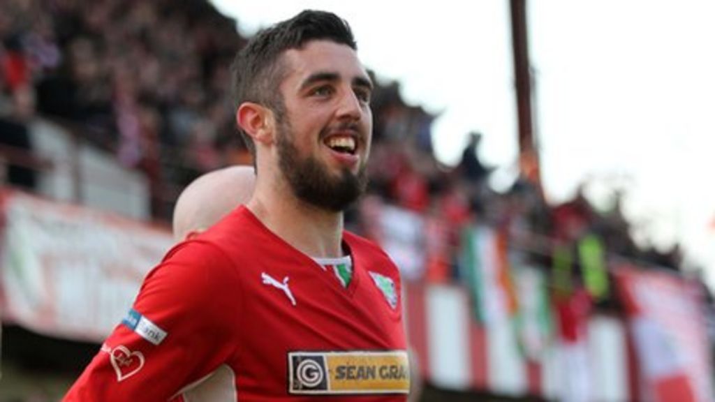 Cliftonville's Joe Gormley crowned top player - BBC Sport