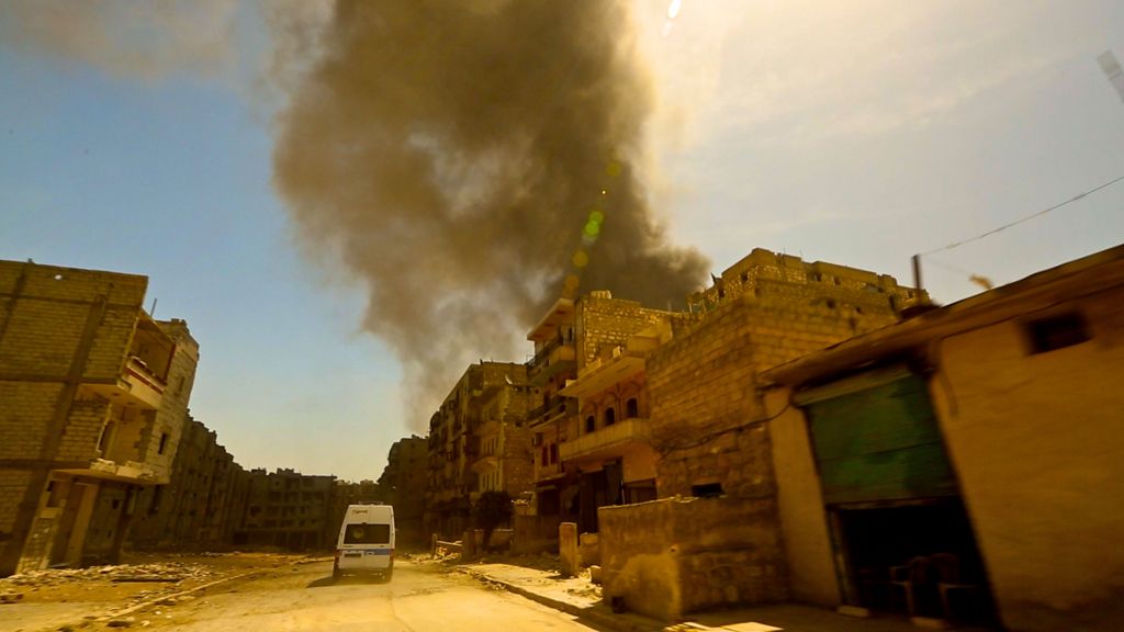 In pictures: Aftermath of bombings in rebel-held Aleppo - BBC News