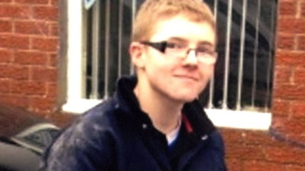 Daniel Perry death: Blackmail raids in Philippines - BBC News