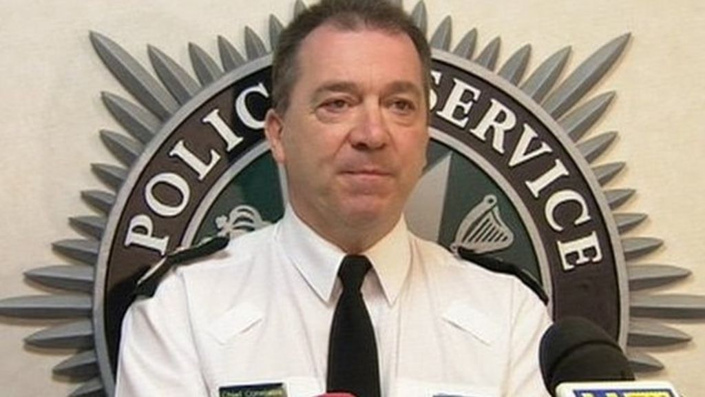 Matt Baggott rejects Sinn Féin police arrest claims - BBC News