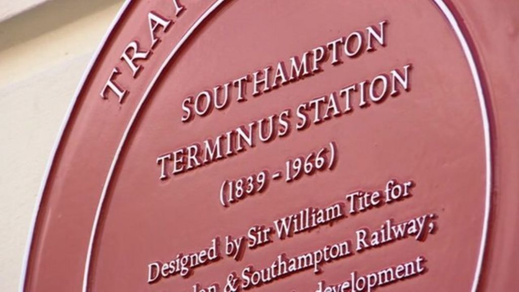 Plaque unveiled at former Southampton Terminus station - BBC News