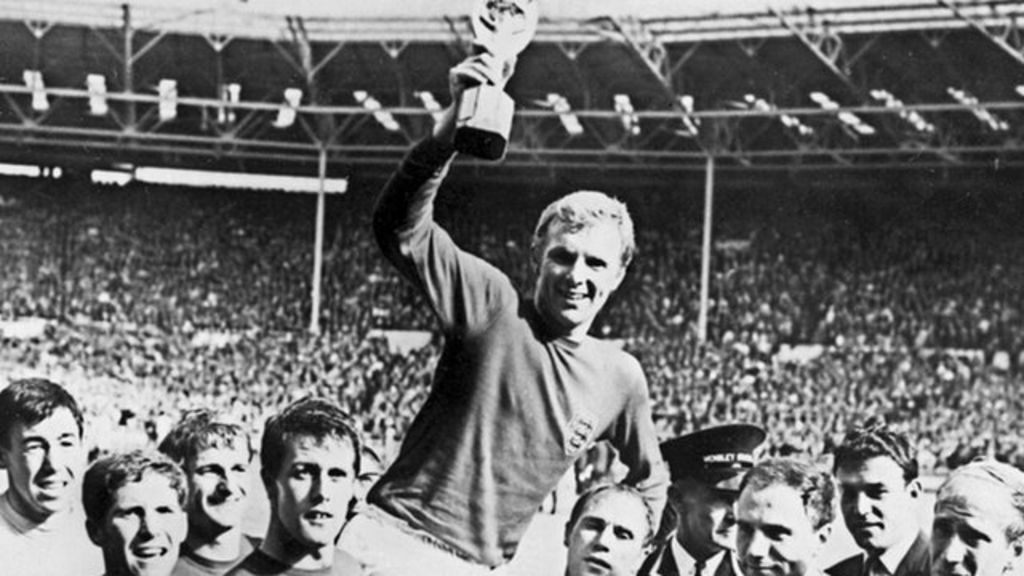 1966 World Cup Final: Bobby Moore lifts trophy - BBC Sport