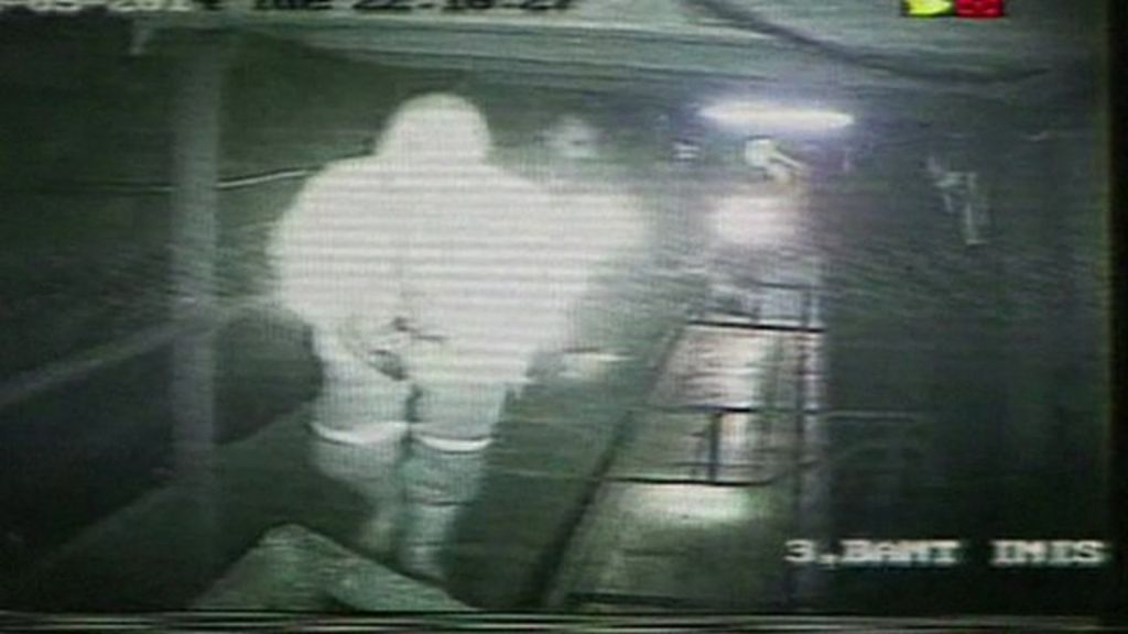 Turkey mine disaster: CCTV shows Soma rescue efforts - BBC News