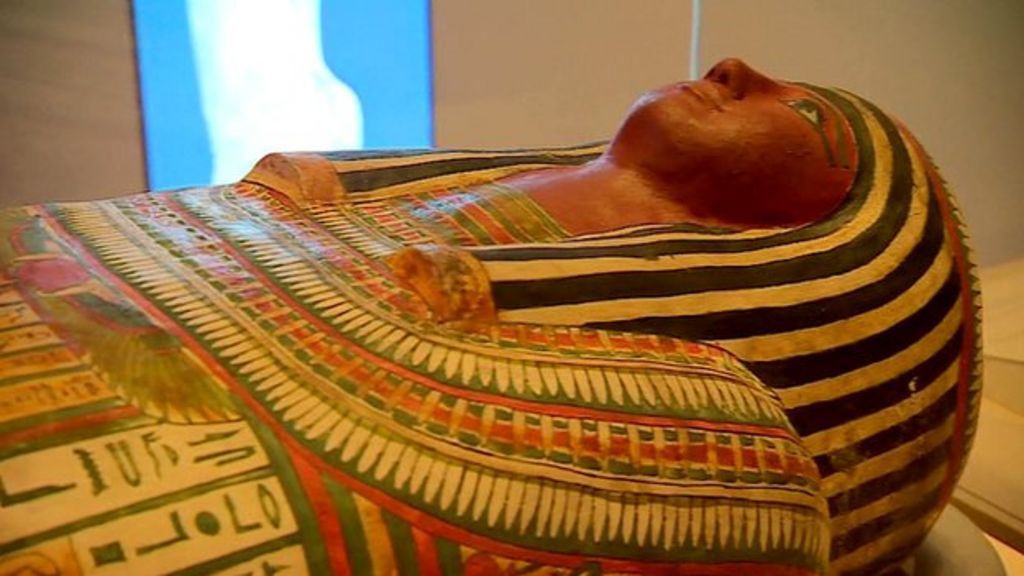 Scanning for the secrets of mummies - BBC News