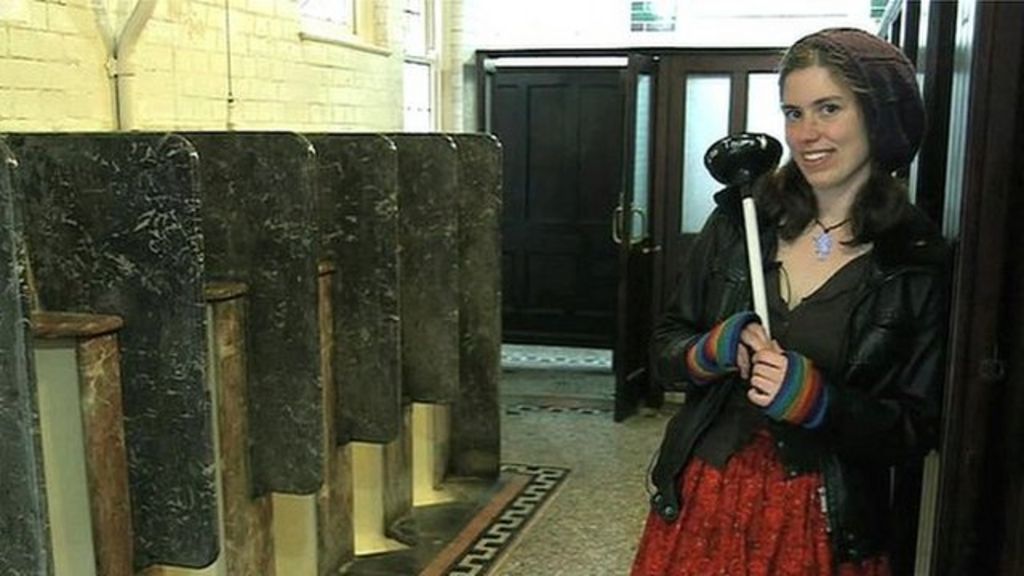 Meet the loo lady of London - BBC Newsround