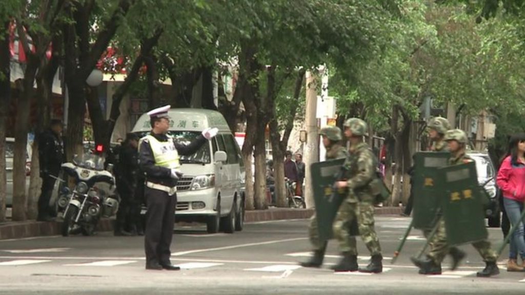Security tightened following China Urumqi attack - BBC News