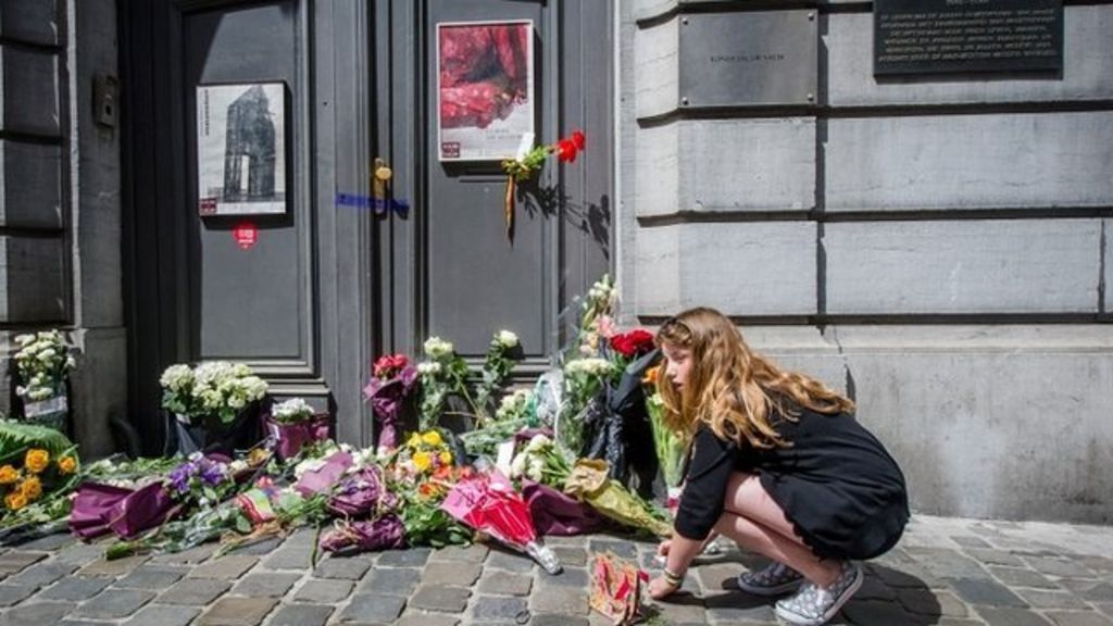 Belgium steps up security after Jewish museum shooting - BBC News
