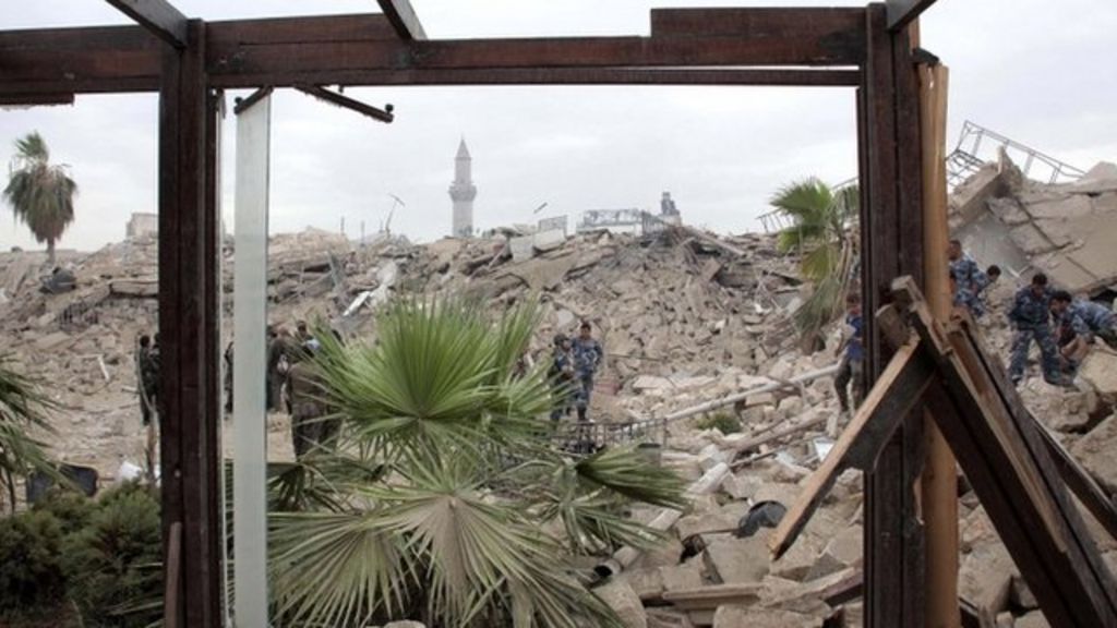 Syria crisis: Britons accused of brutal killings - BBC News