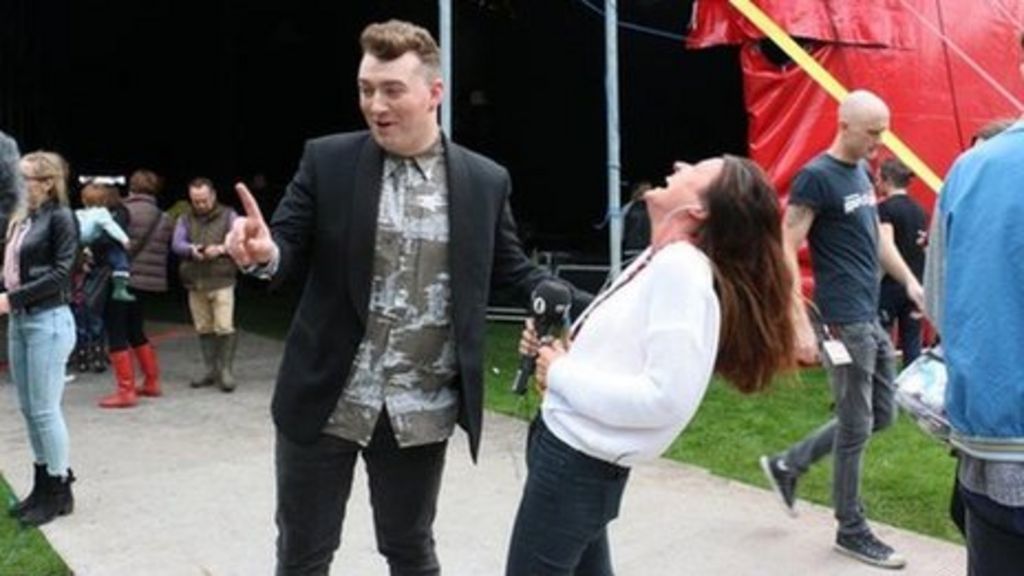 Reporter confuses Sam Smith at Radio 1's Big Weekend - BBC News