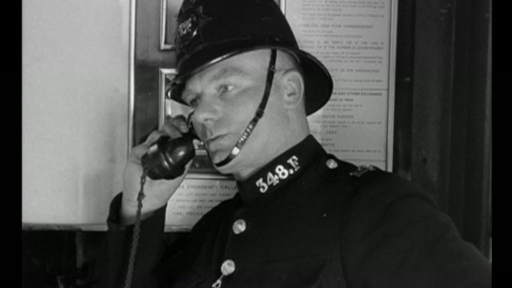 Britain's 1940s propaganda films made available online - BBC News