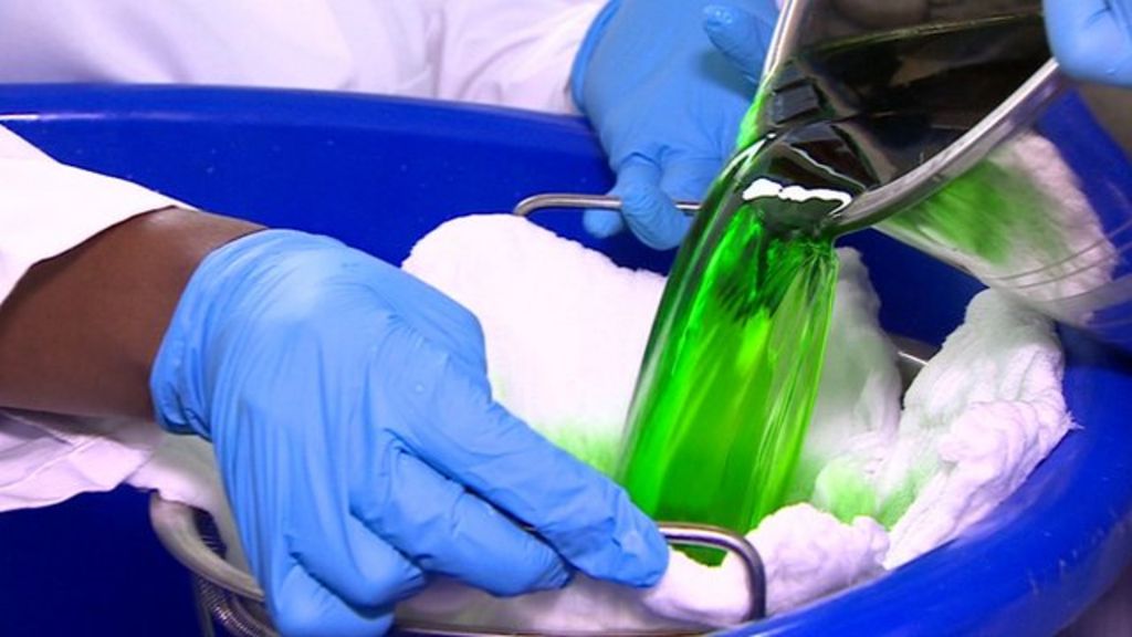 How Ugandan hospice makes cheap liquid morphine - BBC News