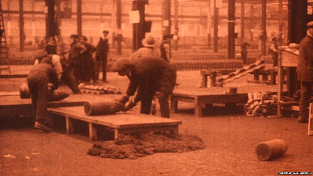 World War One footage found in Long Eaton shed - BBC News