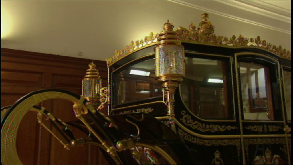 New royal state carriage celebrates history of the nation - BBC News