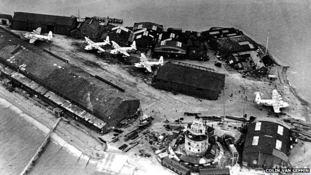 Calshot and Hamble airfields receive memorials - BBC News