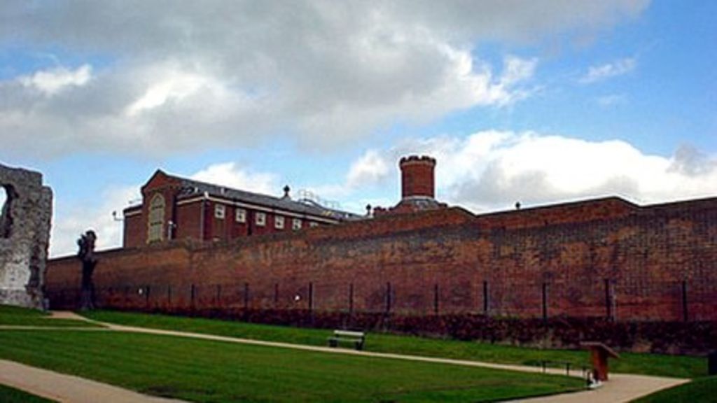 Reading jail considered as site for new theatre - BBC News