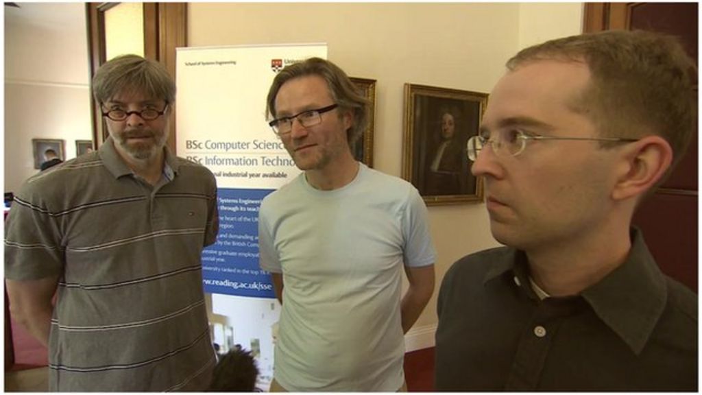 Scientists battle in 'talking computer' competition - BBC News