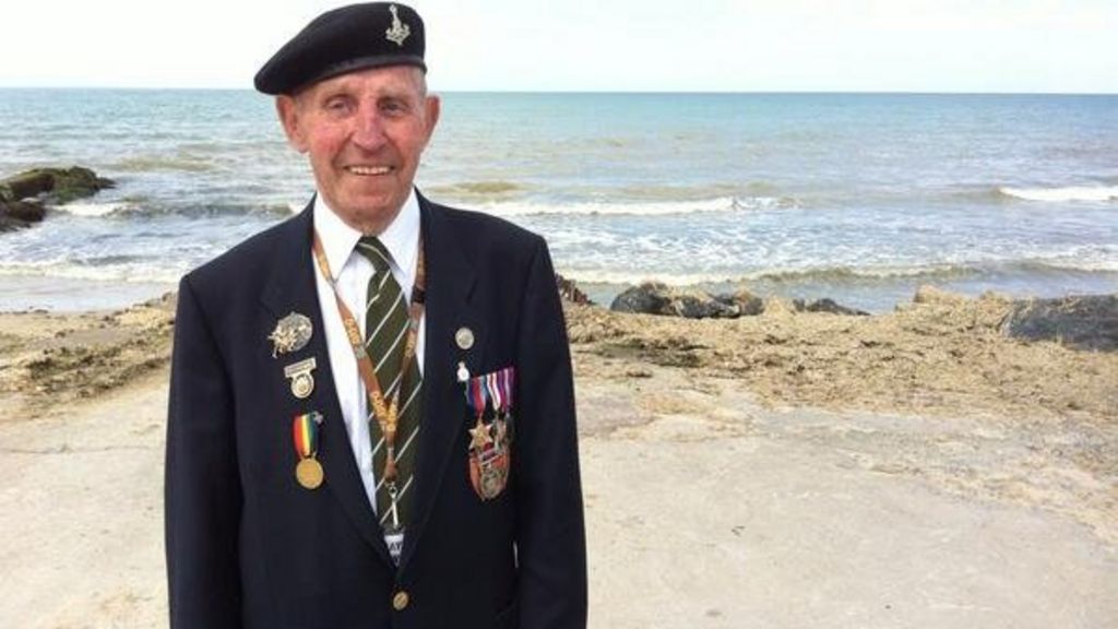 North Yorkshire ex-soldiers 70 years on from D-Day - BBC News