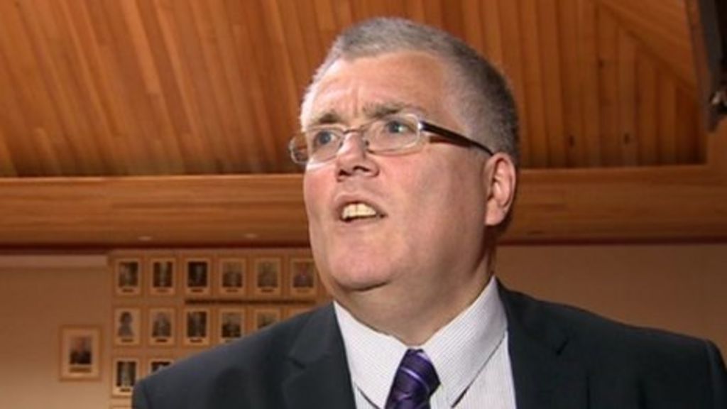 Life as a councillor: Luke Akehurst and Graham Snell - BBC News