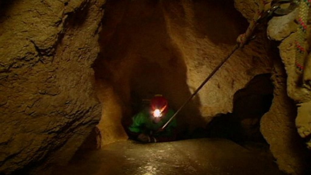 Germany's deepest cave rescue drama near Berchtesgaden - BBC News