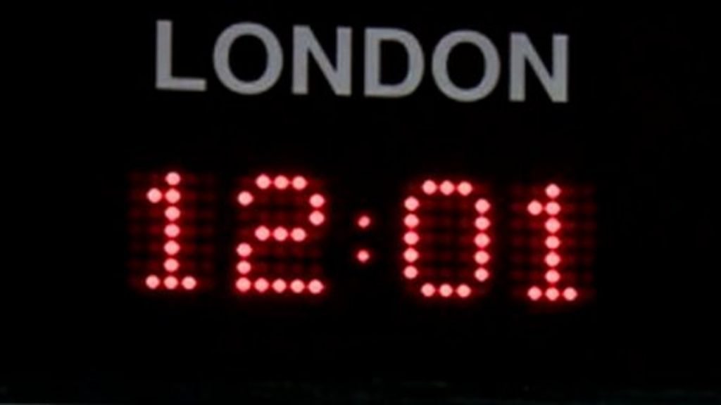 Measuring devolution: Newspapers 'too London-centric' - BBC News