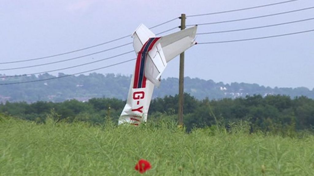 Nottingham crash: Plane swerved from M1, says eyewitness - BBC News