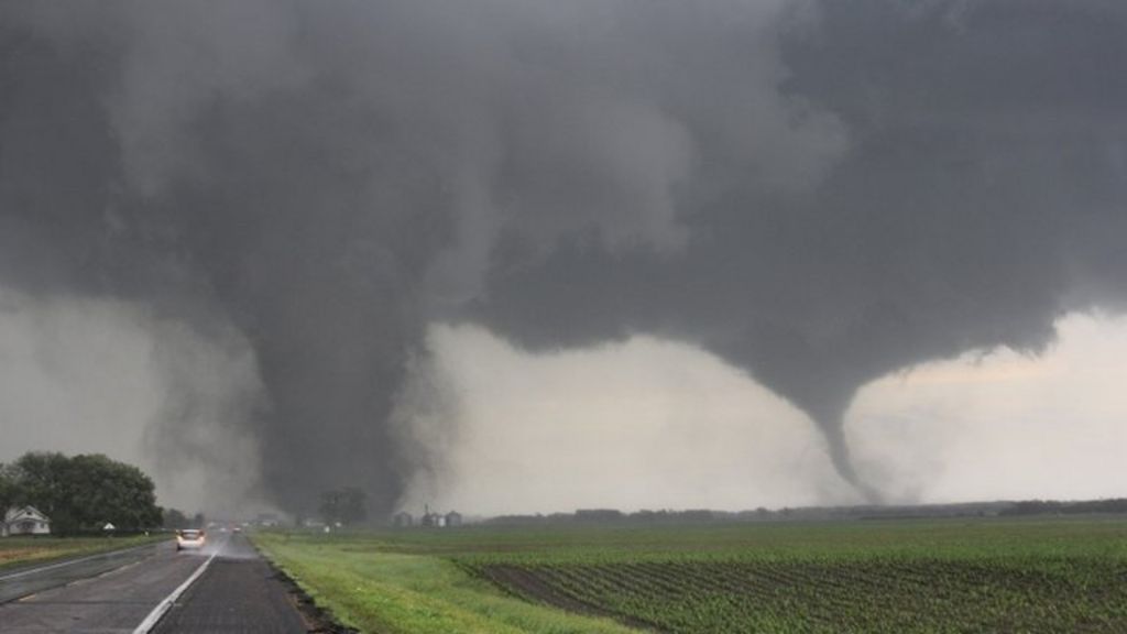 Deadly US tornadoes strike Nebraska - BBC News Deadly US tornadoes strike Nebraska - BBC News