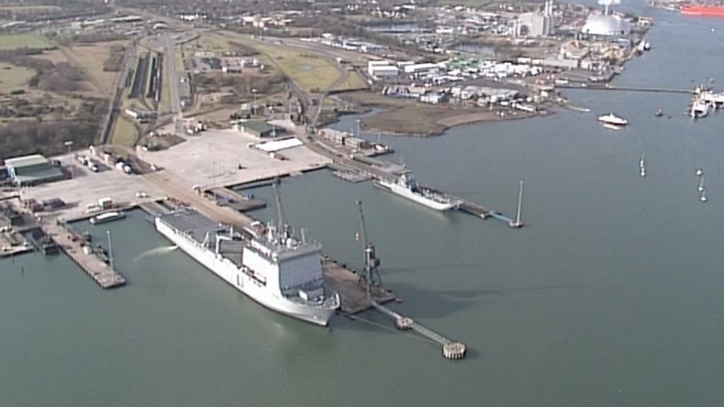 UK dock operators battling to run Marchwood Military Port - BBC News