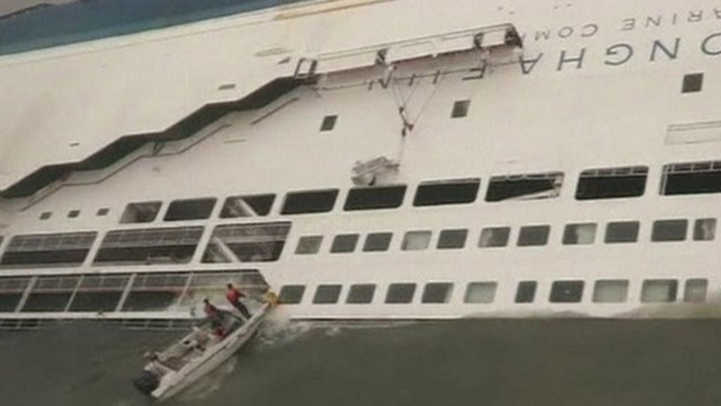 South Korea ferry company chief 'overloaded ship' - BBC News