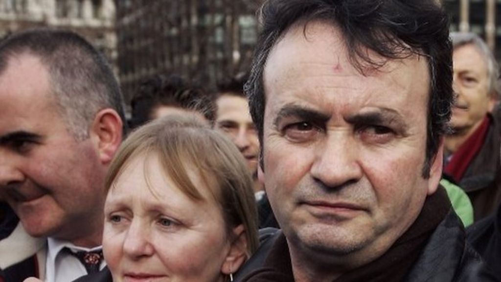 Guildford Four's Gerry Conlon dies - BBC News