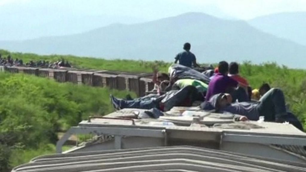 Rise in young US illegal immigrants - BBC News