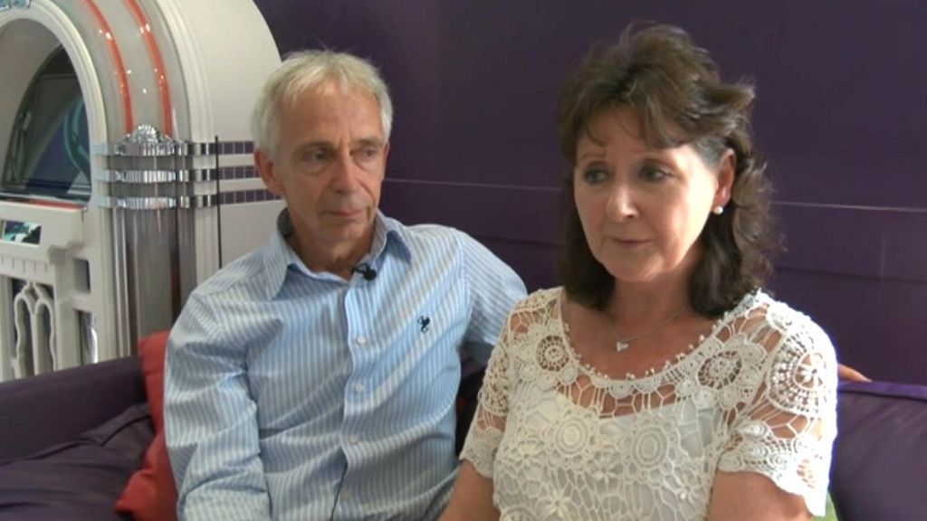 Robbie Anderson's parents visit Leicester Royal Infirmary cancer ward ...
