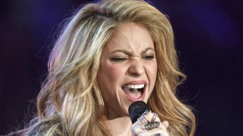 Shakira to sing at third World Cup closing ceremony - BBC News