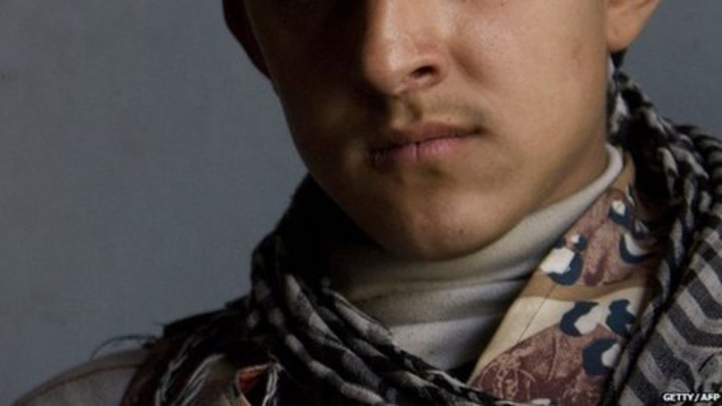 Young 'jihadist' on leaving Britain to fight - BBC News